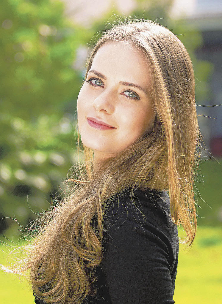 Isabel Almeida's Instagram, Twitter & Facebook on IDCrawl